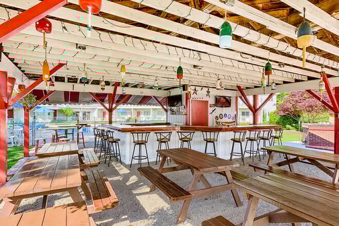 Admiral&rsquo;s Table