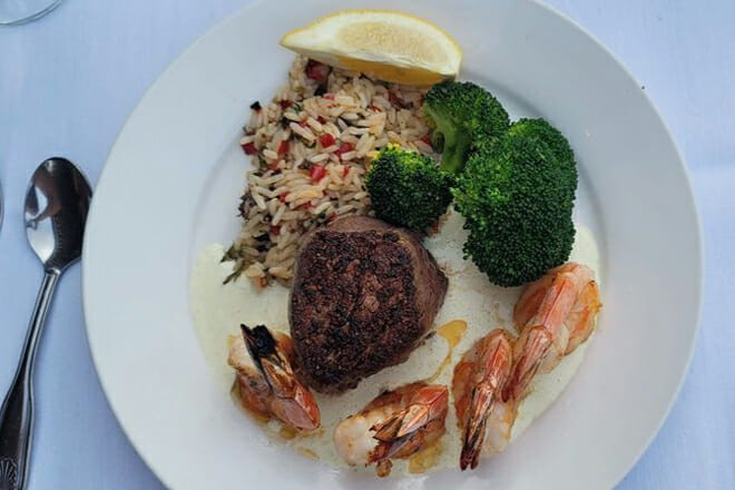 Beasy's On the Creek