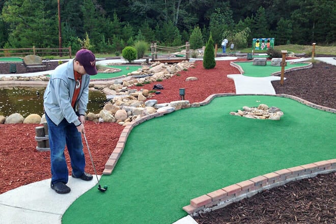 Cohutta Cove Mini Golf & Gem Mining
