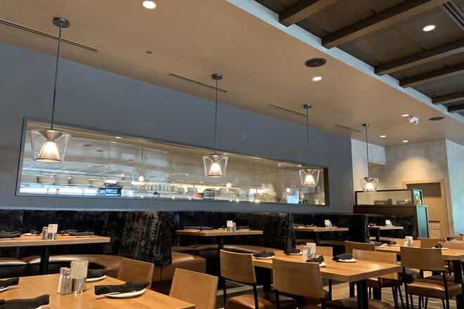 Cooper's Hawk Winery & Restaurant