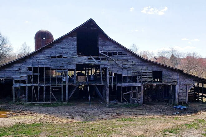 Days of Thunder Barn