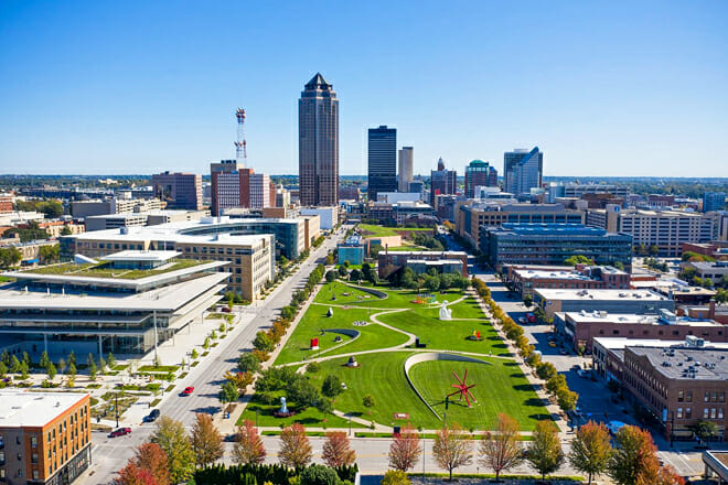 Des Moines