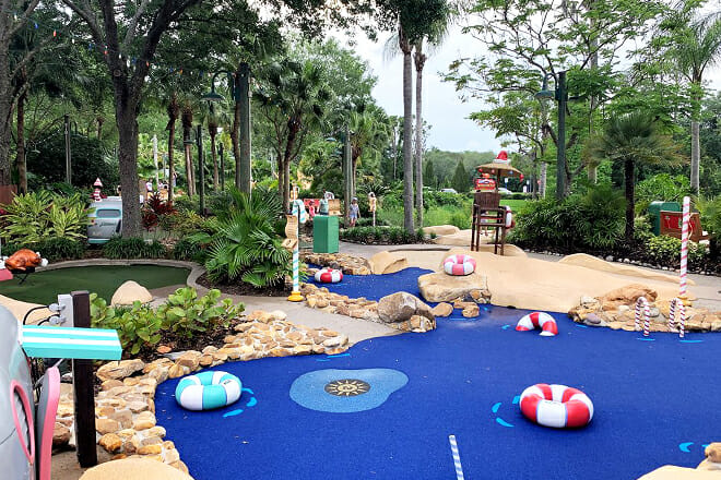 Disney&rsquo;s Winter Summerland Miniature Golf