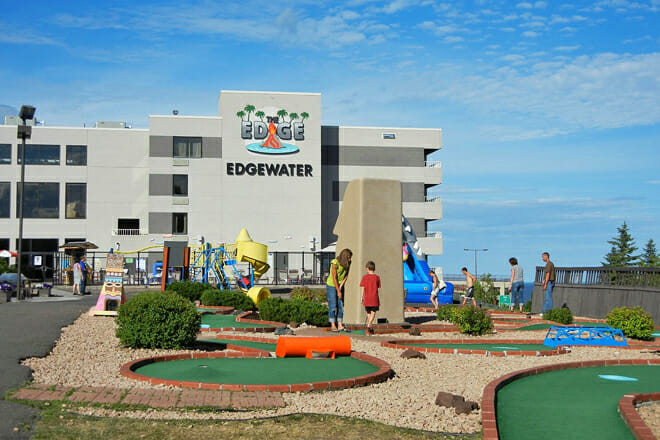 Edgewater Hotel & Waterpark