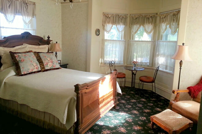 England House Bed and Breakfast