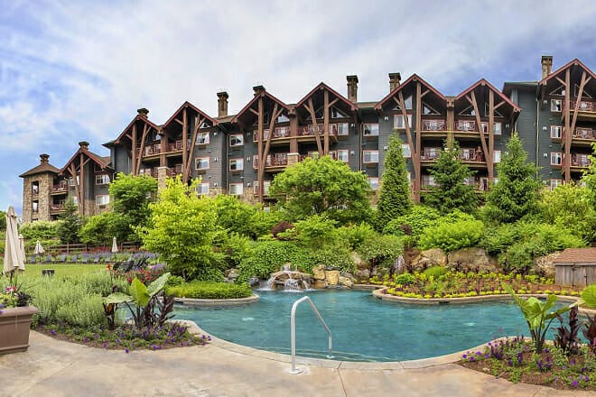 Grand Cascades Lodge