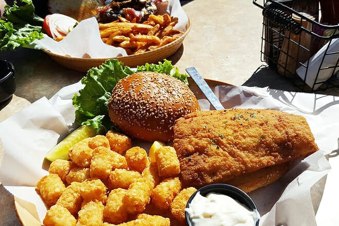 Jack Willie&rsquo;s Tiki Bar & Restaurant