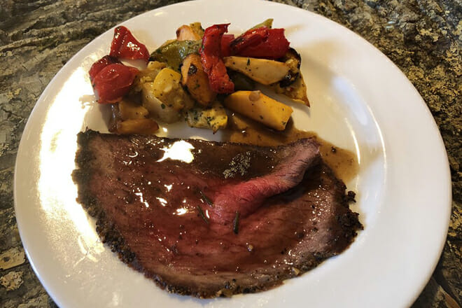 Lakeside Bar + Grill