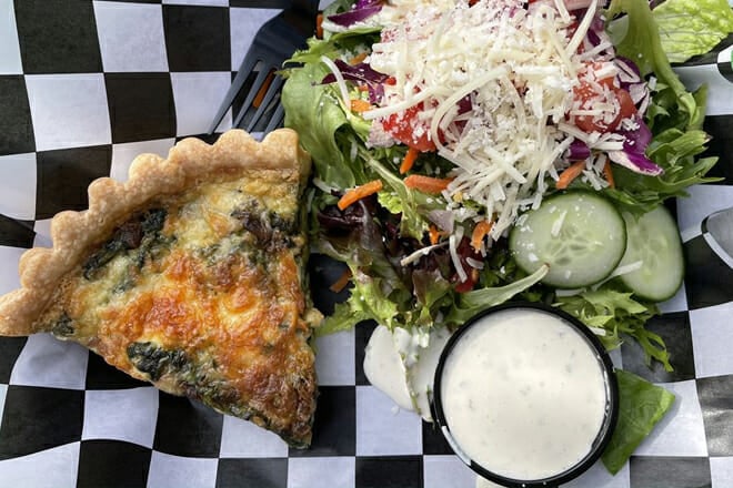 Linn&rsquo;s Easy As Pie Cafe (Also Known As Linn&rsquo;s Easy As Pie Shop & Caf&eacute;)