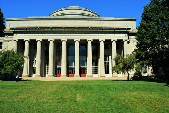 Massachusetts Institute of Technology (MIT)