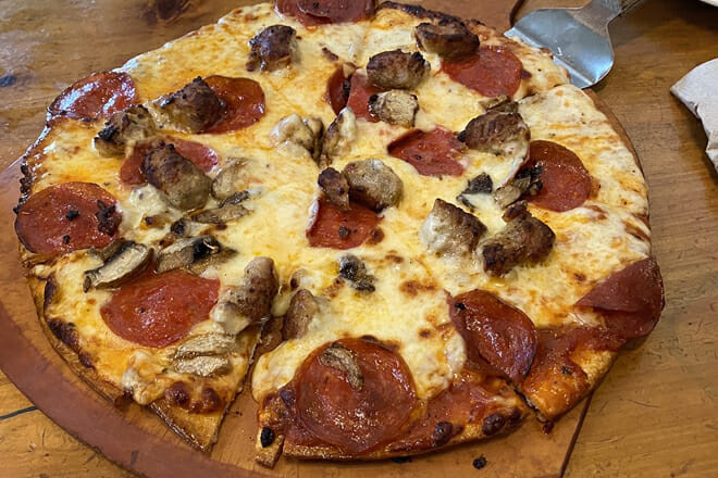 Moosejaw Pizza & Dells Brewing Co.