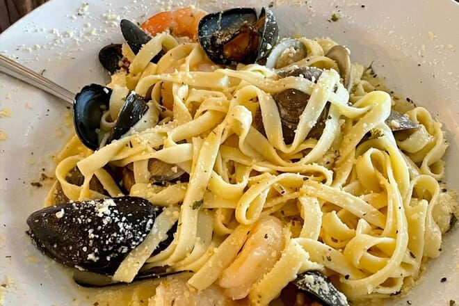 Oceanside Beach Bar & Grill