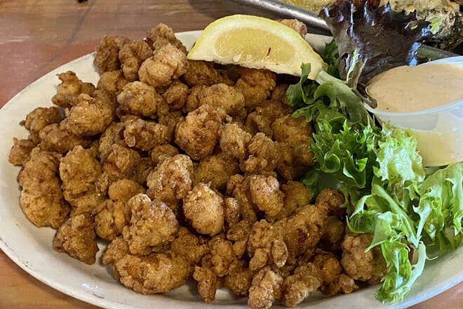 Salty Pelican Bar & Grill