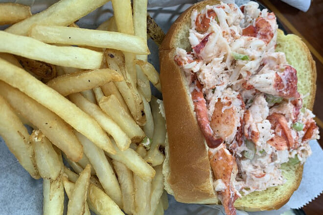 Shuckers Raw Bar (Also Known As Shuckers World Famous Raw Bar & Cafe)