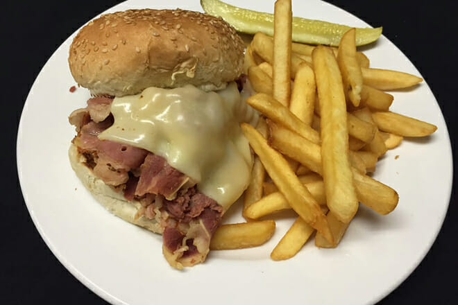 Topside Bistro (Formerly Topside Grill and Pub)