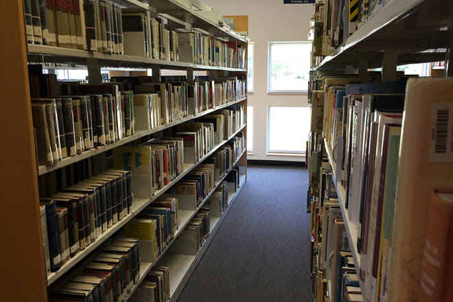 Bastrop Public Library