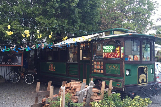 Clemente&rsquo;s Trolley Pizzeria