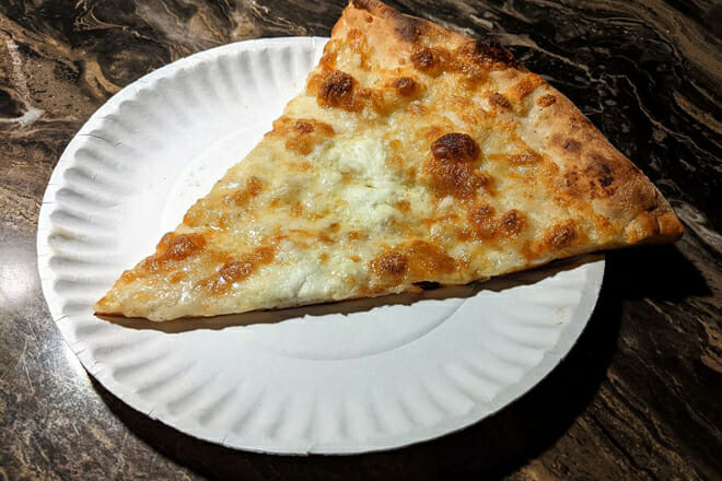 Dino&rsquo;s Tomato Pie