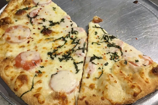 Ducatis Pizzeria & Trattoria