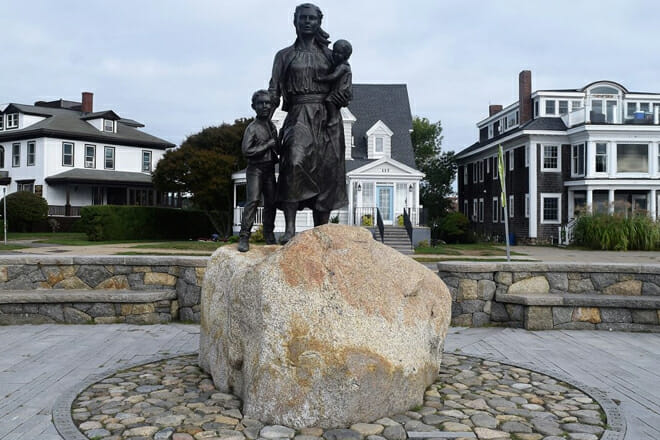 Gloucester Fishermen's Wives Memorial