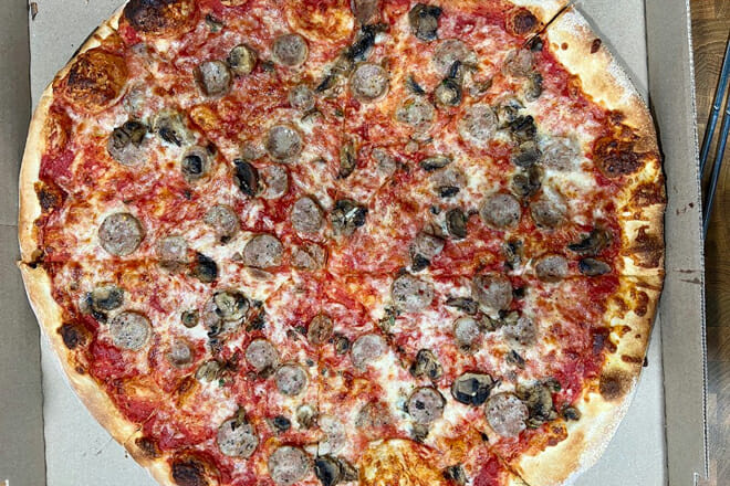 Ian's Pizza Milwaukee