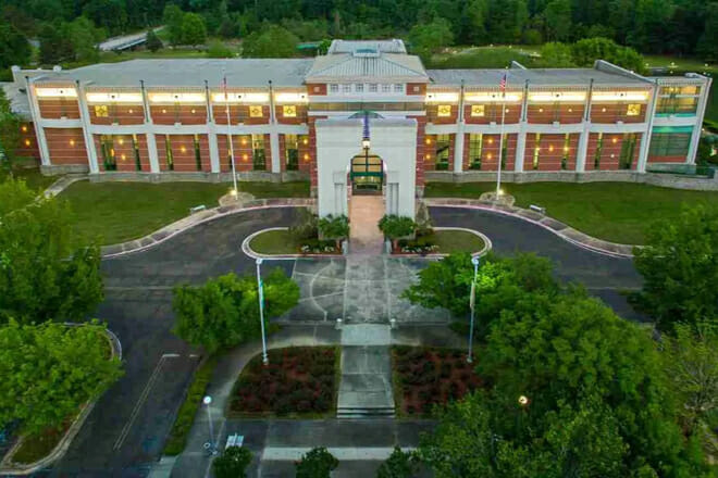 Lake Terrace Convention Center