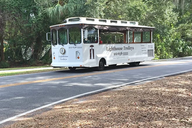 Lighthouse Trolleys Land & Sea Tours