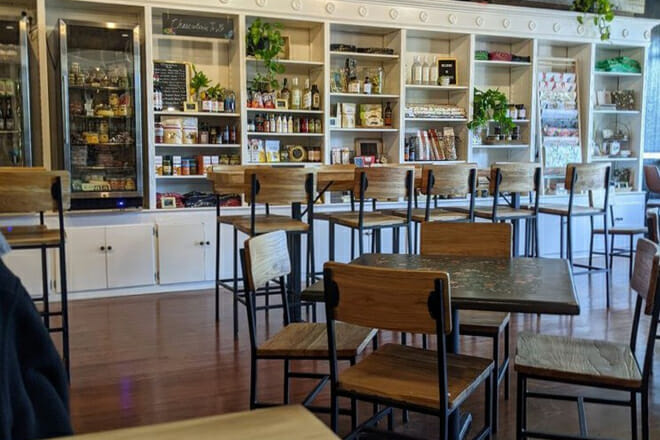 Margaux’s Wine, Pizza & Market