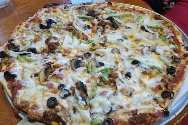 Michael&rsquo;s Pizza