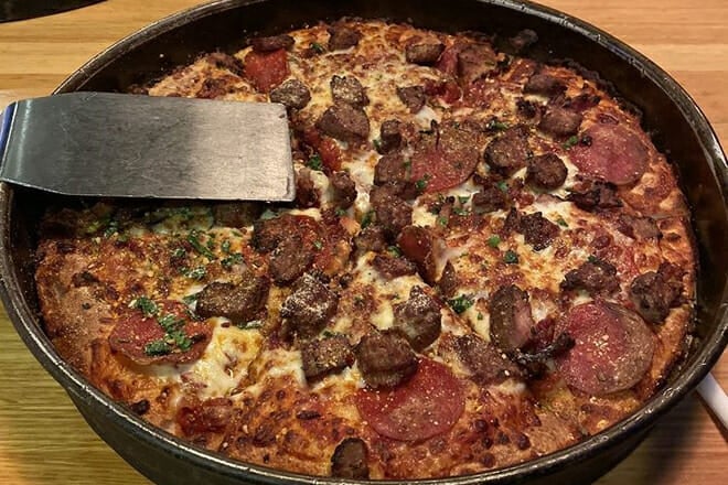 Old Chicago Pizza + Taproom