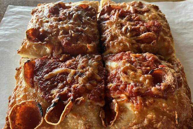 Old Chicago Pizza + Taproom