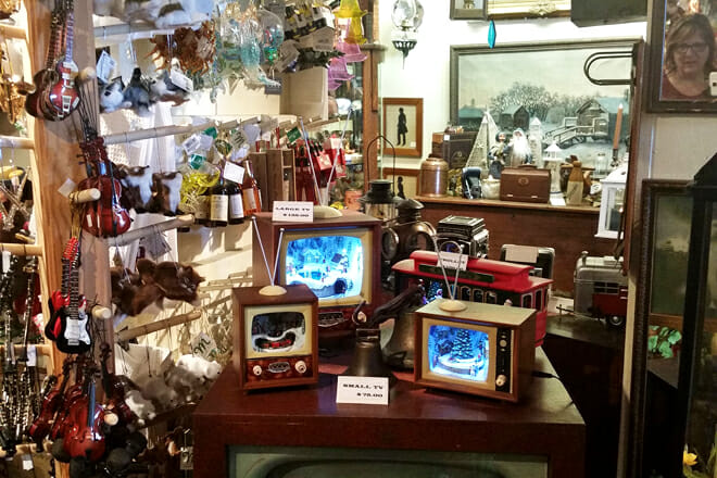 Uniques and Antiques