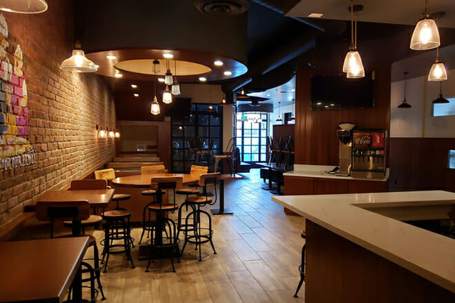 Big Mama's & Papa's Pizzeria