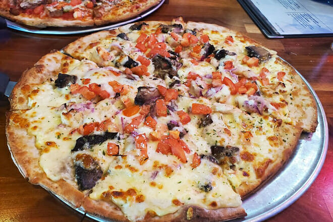 Boombozz Craft Pizza & Taphouse