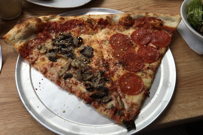 Carlisle's Pizza Tavern