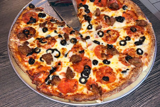 Chicago's Pizza With A Twist