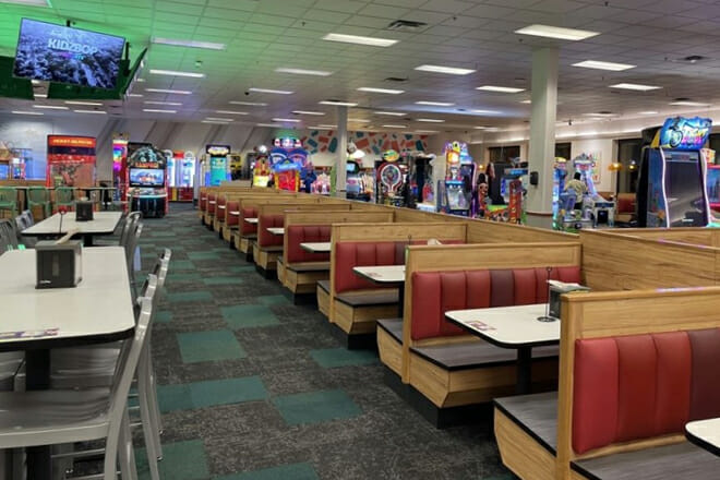 Chuck E. Cheese