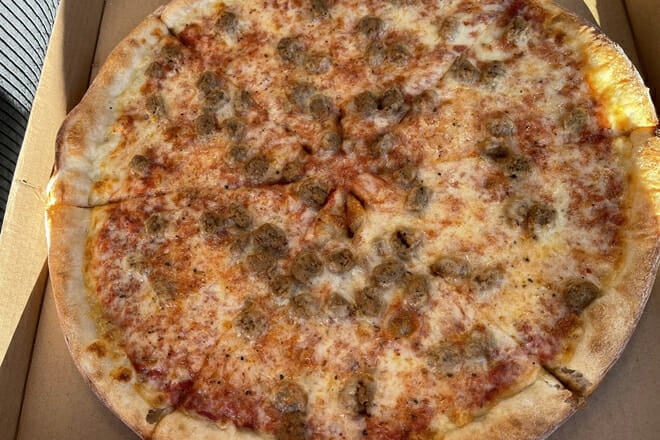 Cutty's Bar and Grill