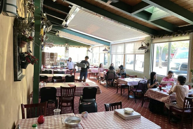 Filippi's Pizza Grotto Little Italy