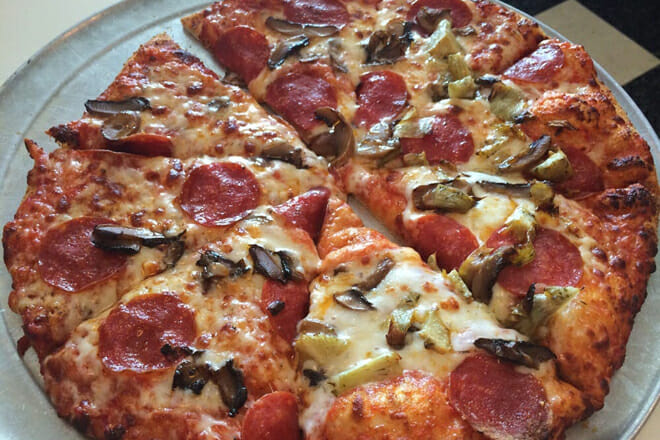 Fox&rsquo;s Pizza Den