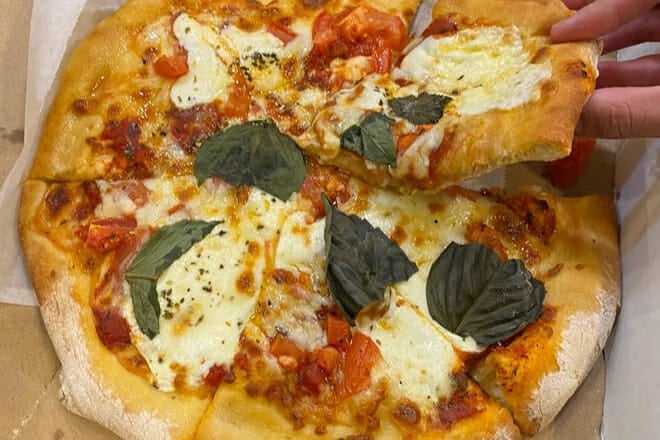 Giannina's Pizza & Catering