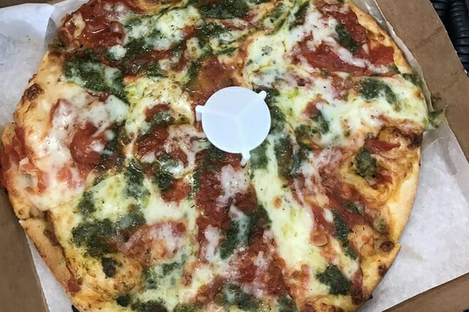 Green Olive Kosher Pizza in New Hyde Park