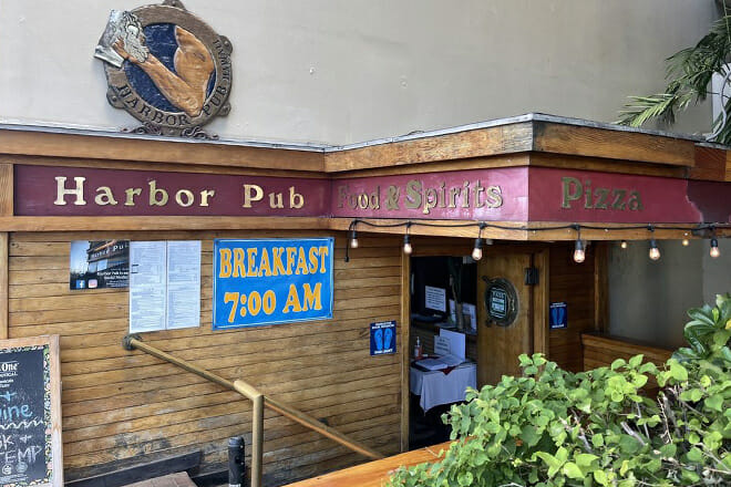 Harbor Pub & Pizza