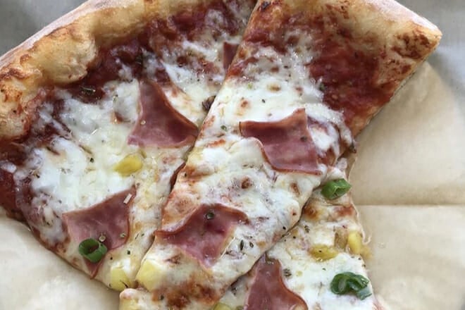 High Tide Bottle Shop and Kitchen