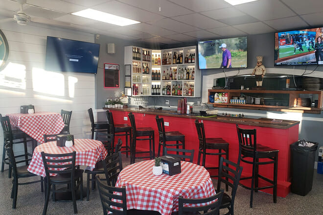 Luke 'n Ollie's Pizzeria - Isle of Palms