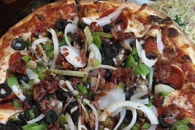 Mama Teresa's Flying Pizza