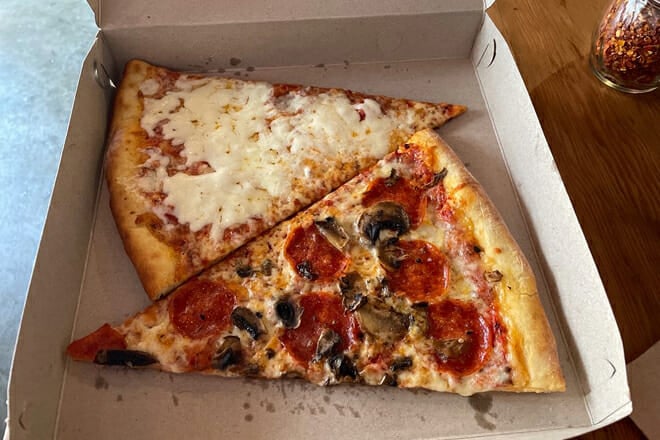 Milana’s New York Pizzeria