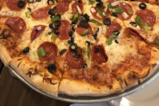 New Yorker Deli and Pizzeria