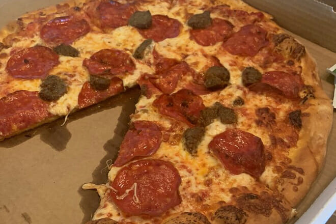 Nowhere Pizza & Pub (Formerly Lakeside Pizza & Pub)