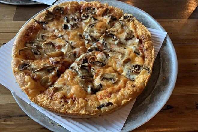 Paul's Pizza & Seafood